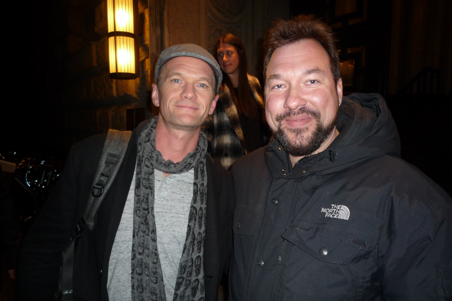 Neil Patrick Harris Neil Patrick Harris - Signing Autographs at the ...