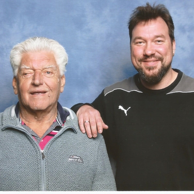 Dave Prowse Biography - Real Autograph Collectors Club (RACC)