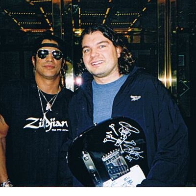 Slash Autograph Profile by RACC - Slash Autographs, Signing Photos ...