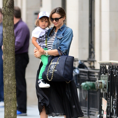 Miranda Kerr Autograph Profile by RACC - Miranda Kerr Autographs ...