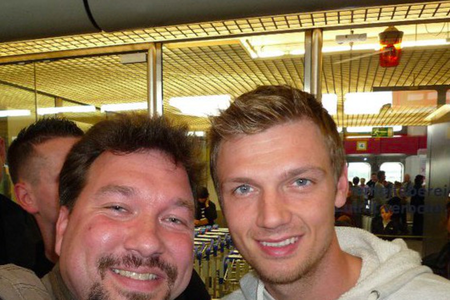 Nick Carter Autograph Profile by RACC - Nick Carter Autographs, Signing ...