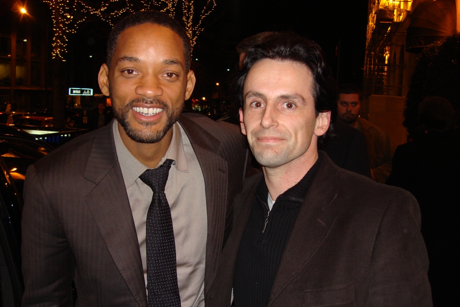Will Smith Will Smith - SIGNING AUTOGRAPHS while promoting in NYC Video ...