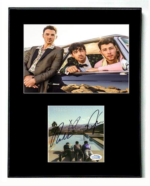 Joe Jonas Autograph Profile by RACC - Joe Jonas Autographs, Signing ...